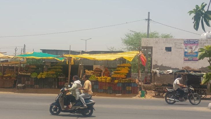 Encroachment on the road from Somnath Square to Bypass, people are upset