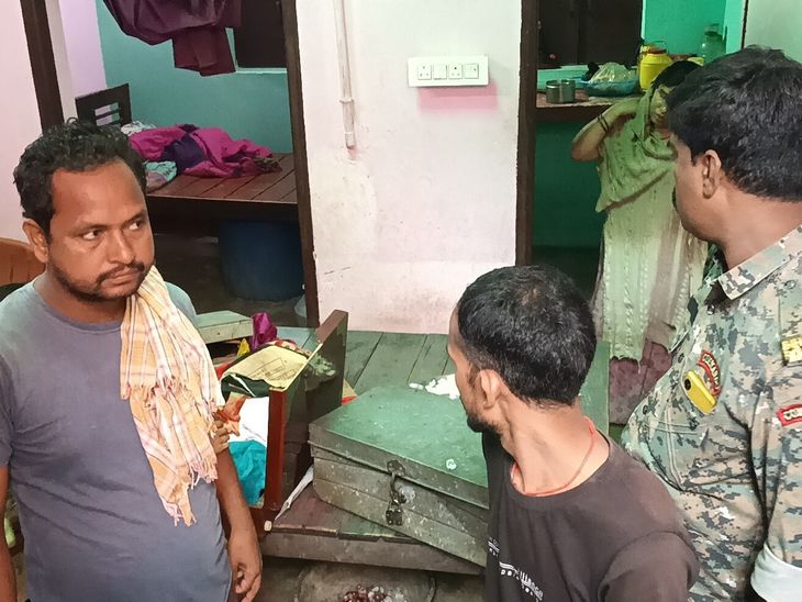 Aurangabad Goh Burma Village Theft | Jewellery Cash Stolen