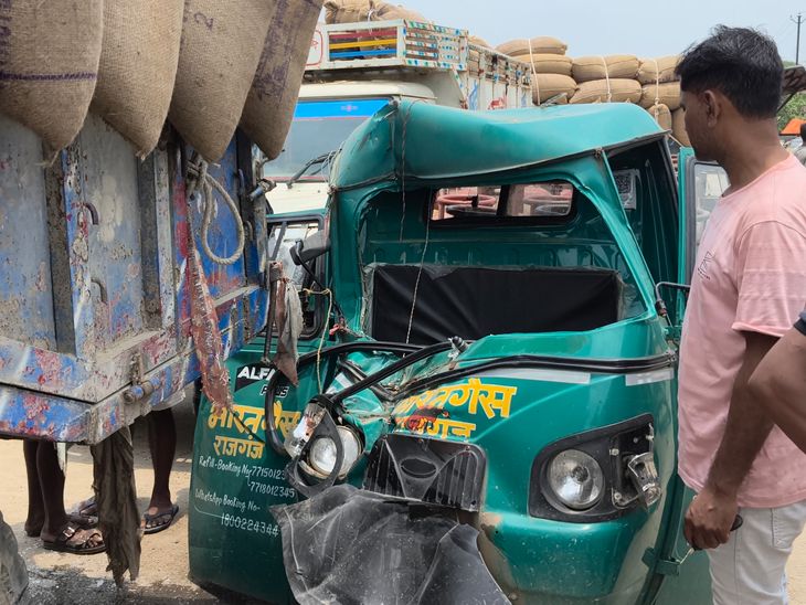 Pirpainti Accident: Overloaded Tractor-Tempo Collide, Youths Hand ...