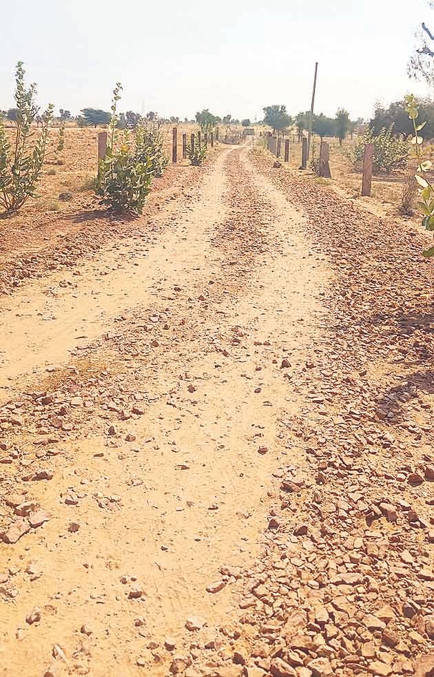 Road work left incomplete, payment to contractor