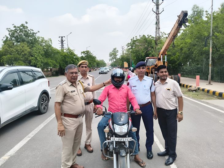No challans issued to traffic rule violators, make them wear helmets on ...