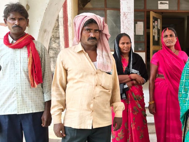 Mau Villagers Demand Jarr Jarr Wire Pole Removal | Danger
