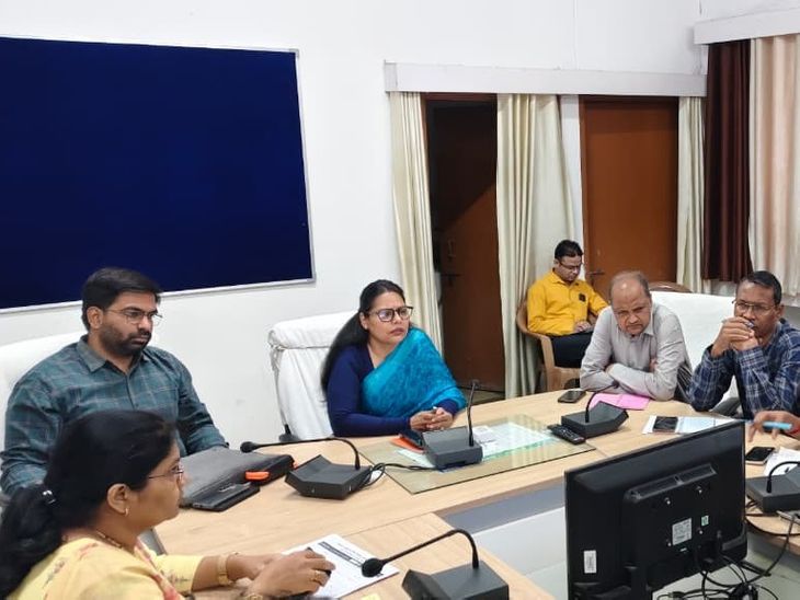 Umaria Collector Slams Agriculture Dept | Compassionate Appointments ...