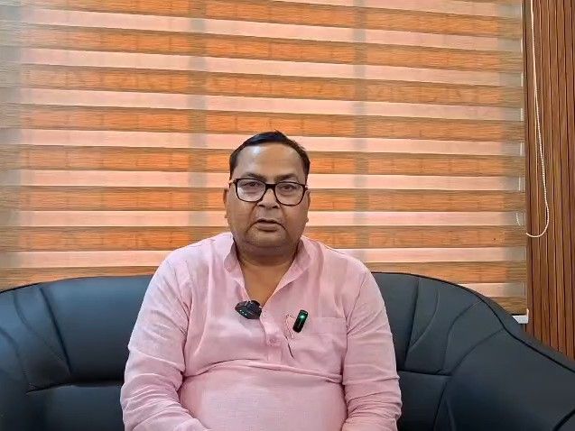 Supaul Flood Prep Review | Minister Inspects Schemes, Dines at Dalit Home