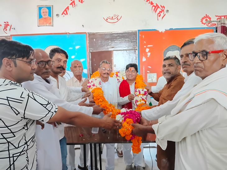 Mathura Farmers Discuss Issues | BKU Bhumiputra President Visit Fatiha ...