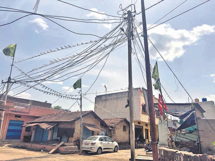Maintenance claims exposed: Dangling power lines pose a public hazard