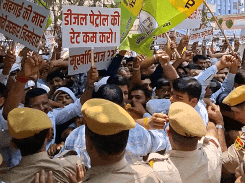 Sikar RLP Protest: CM, BJP Leader Accused of Transfers | Latest News