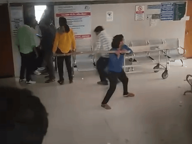 Dewas Hospital Fight Viral Video | Morning Dispute