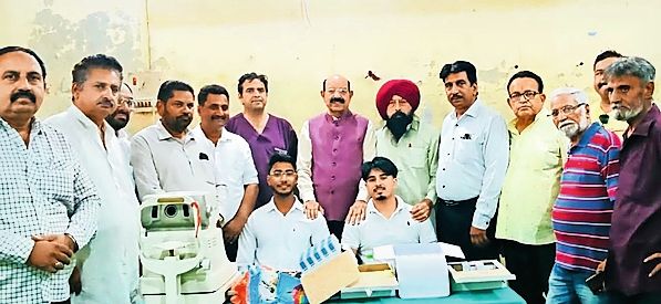 Shanti Charitable Dispensary organised a camp in Sant Nagar.