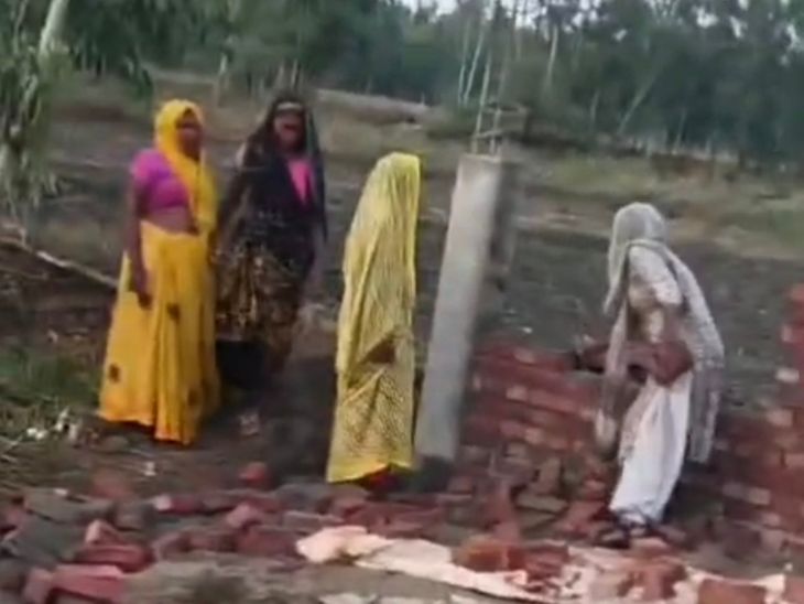 Hardoi Wall Demolished by Women | Police Launch Investigation