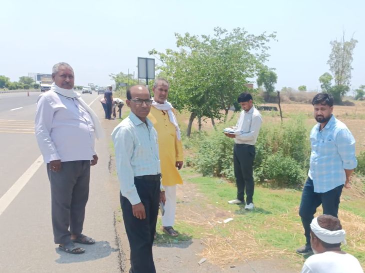 Chhata Revenue Team Resolves Land Dispute | Billothi Shamshan Bhoomi ...