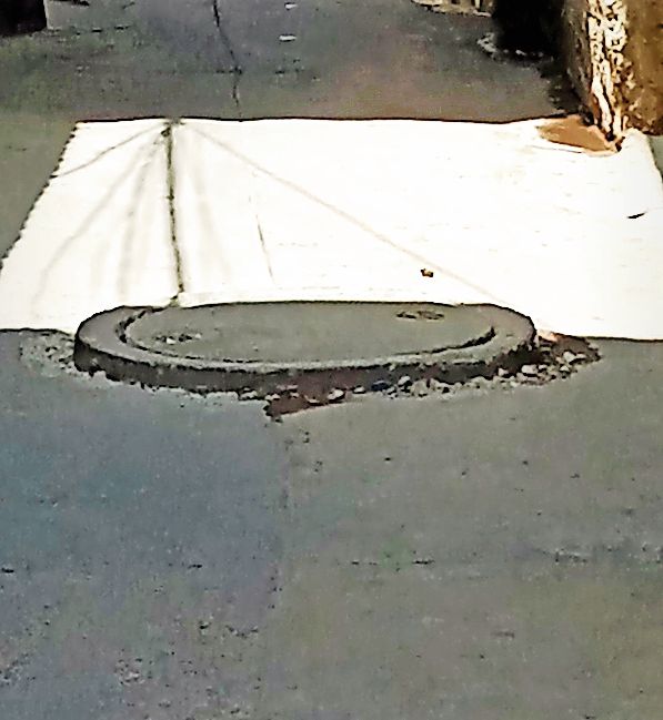 Tungbala... Sewerage lids higher than the streets