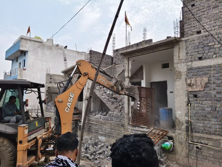 Raipur Nagar Nigam Action | Illegal Building Batha Gaon Vindhyanagar