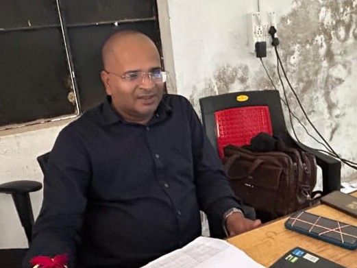 Darbhanga Bahadurpur CO Showcause | Report Pending Clarification; DM Action