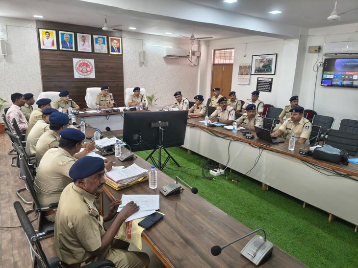 Mauganj SP Crime Meeting | PIT-NDPS Act Jail for Drug Smugglers