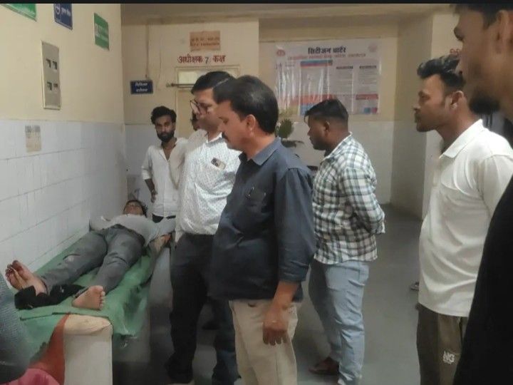 2 Brothers Critically Injured in Korav Bike Accident | Prayagraj ...