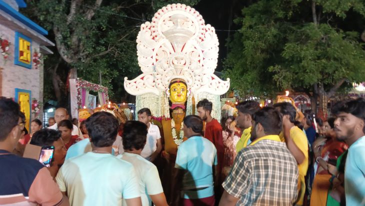 Many devotees danced to the beats of the Dafli in the immersion ...