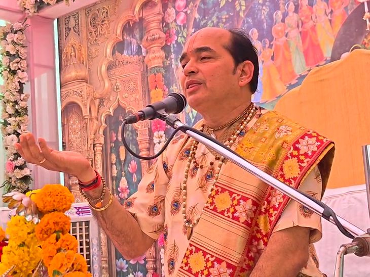 Shrinath Mandir: Pandit Raghunandan Tells Glory of Ras-Maharas ...