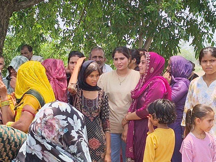 Braj Chaurasi Kos Parikrama: Devotees Brave Heat for Holy Yatra
