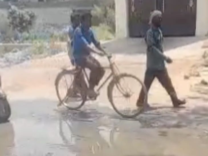 Meja Road Sirsa Marg Waterlogging | Prayagraj Road Potholes