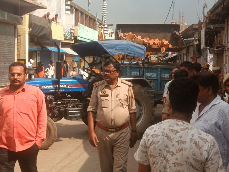 Manikpur Market Encroachment Removed, Traffic Smooth