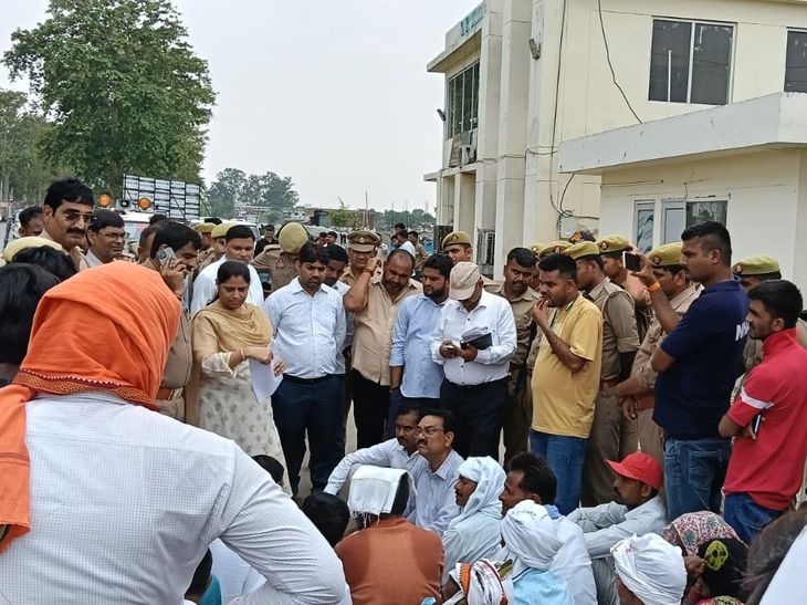 Barabanki Farmers Protest Toll Plaza Demands | Kisan Union Agitation