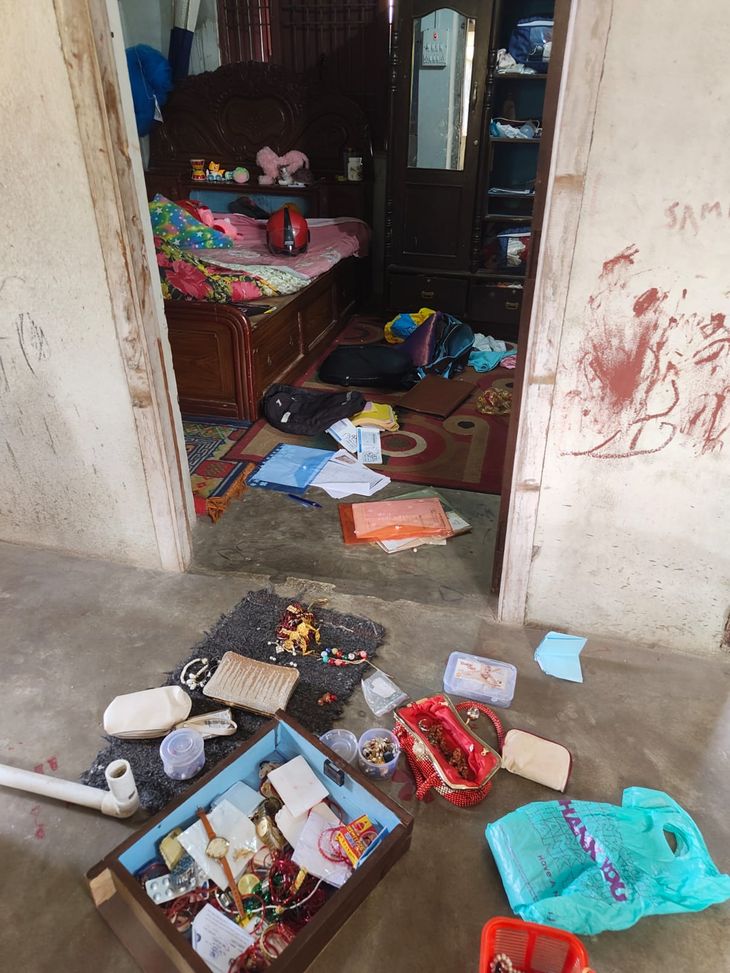 A house was burgled in broad daylight, with Rs 56,000 in cash and ...