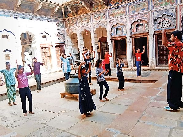 Summer camp and dance class inaugurated in Dundlod