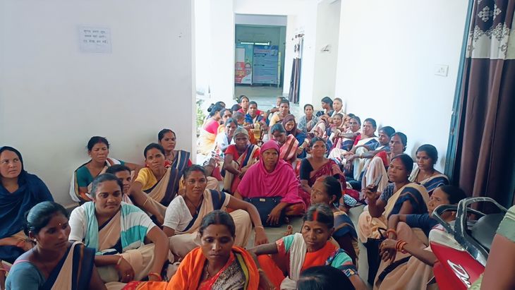 Bandi-shawl distribution did not take place in Ghaghra; Anganwadi ...
