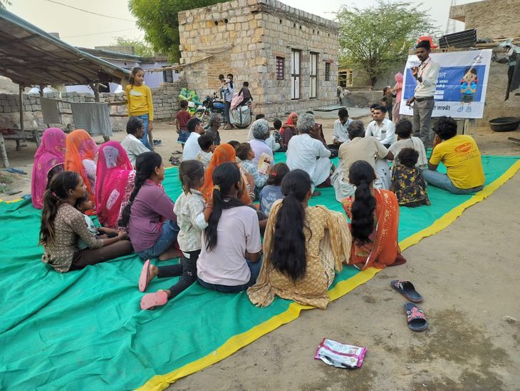 Charanan Village Educate Girls Night Chaupal For Daughter Education ...