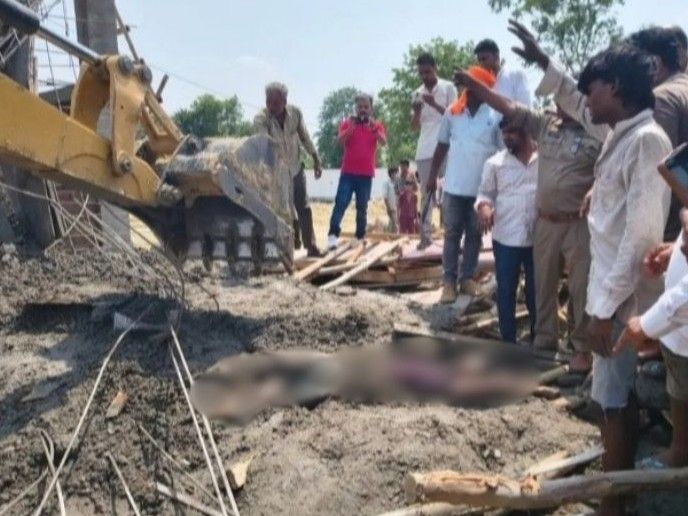 Madhavpur Accident: Father Loses Wife, Son in Fish Market Gate Collapse