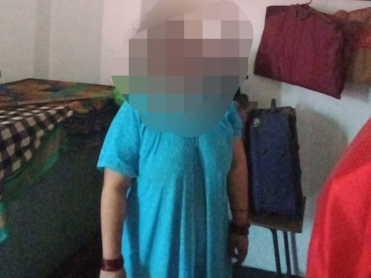 Musafirkhana Suicide | Unmarried Woman Dead; Police & Forensic Team ...