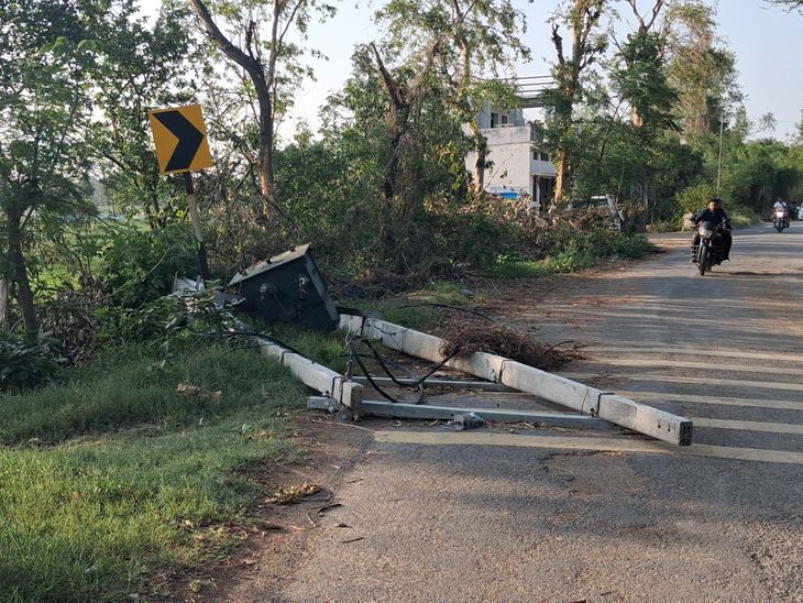 Wazirganj Power Outage | Villages Dark For A Week Due To Storm
