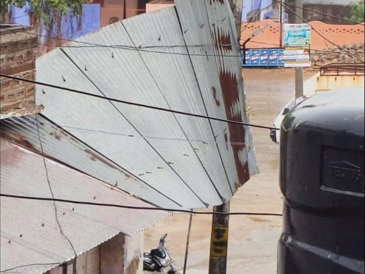 Bhinay Storm: Trees Down, Tin Sheds Fly Due to High Winds