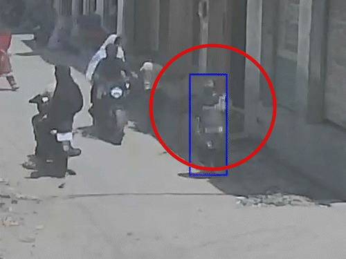 Aligarh Woman Shot | Old Rivalry Bullet Riders Flee