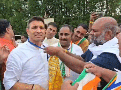Congress MLA Mahesh Parmar Dances at Training Camp in Ujjain