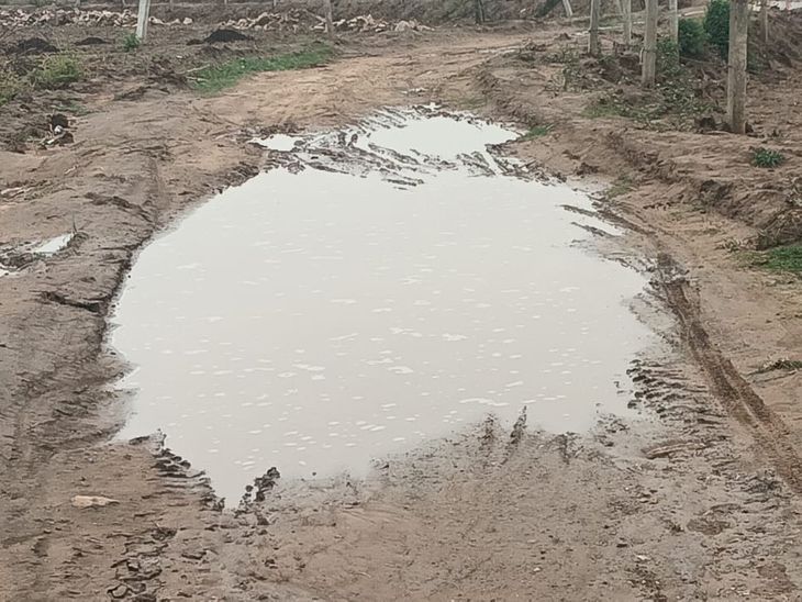 Bansur Road Construction Stalled | Villagers Face Waterlogging, Mud Woes