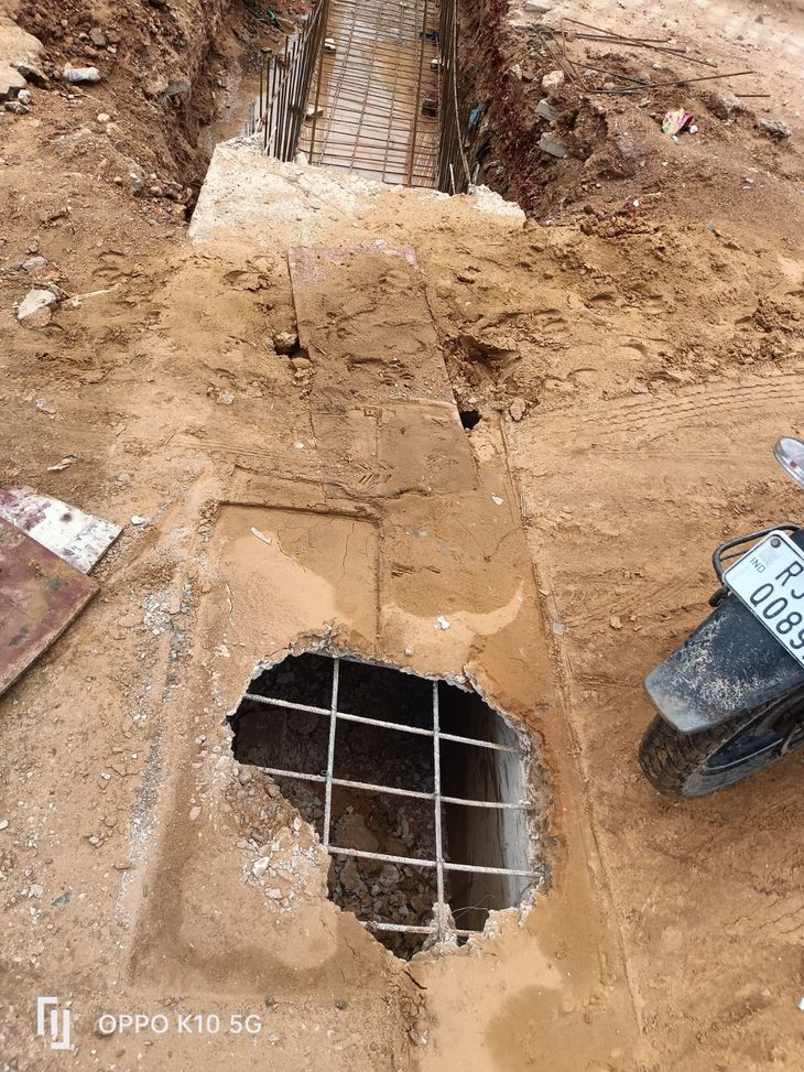People protest against poor construction of drain, express anger over ...