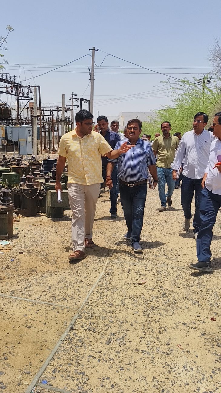 Discom MD's ultimatum: First replace substandard electricity poles ...
