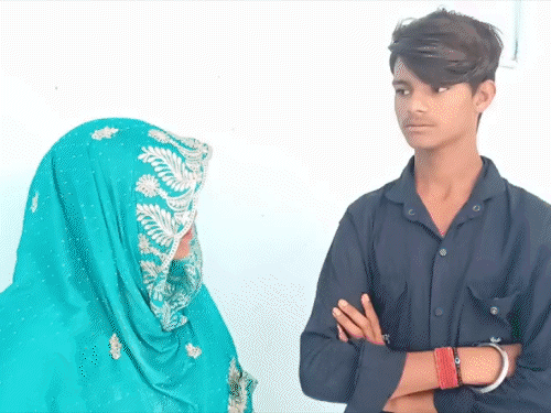 Jamui Boy Weds 45 Yr Woman After Wrong Number Friendship | Husband Claims