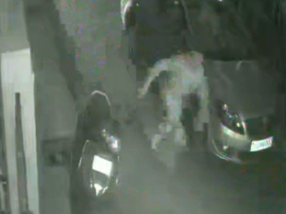 Raipur Gas Agency Manager Robbed Rs 10 Lakh Cash | Video