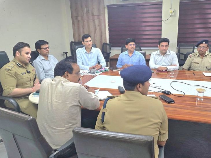 MP Muraina Illegal Mining Ban | Chambal Sanctuary Chief Secretary Orders