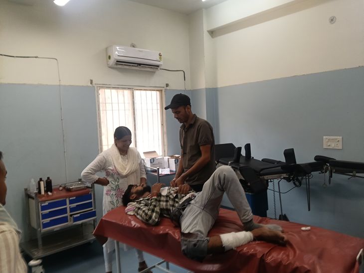 Chausa Rail Overbridge Accident | Youth Injured, CHC Treatment