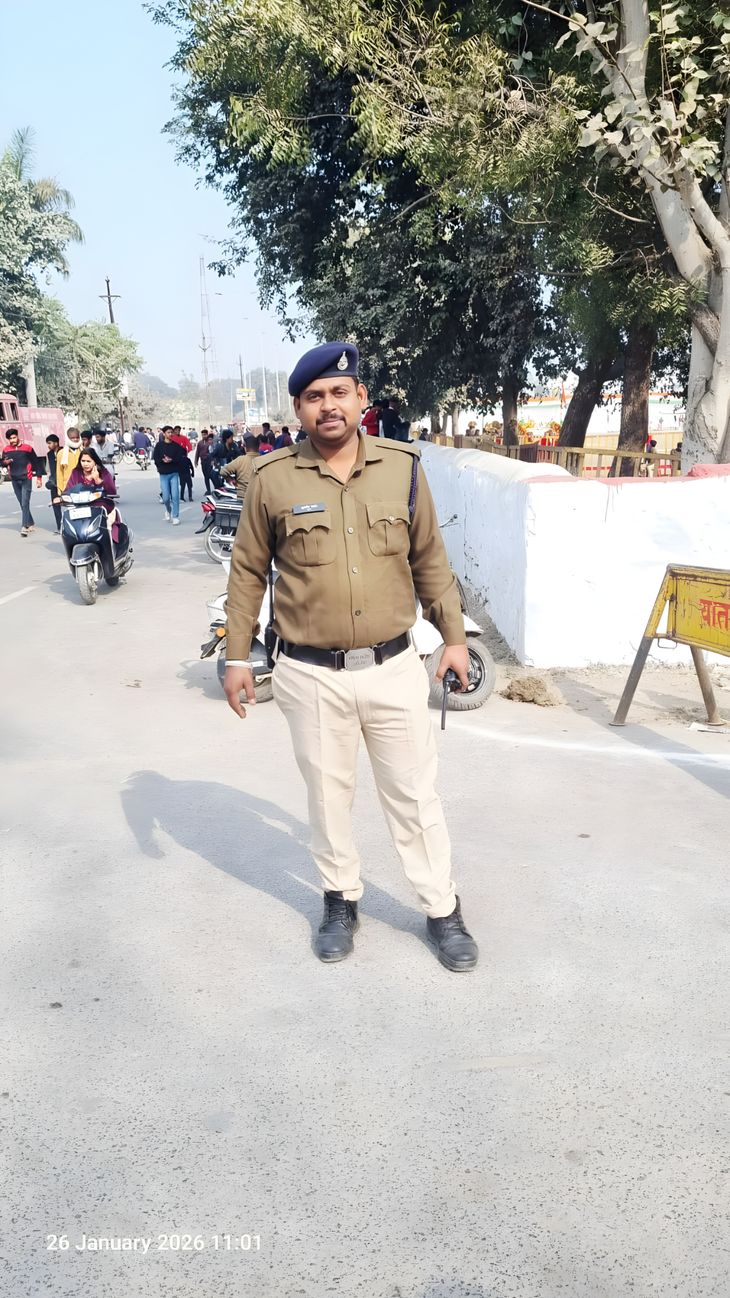 Suspicious death of a traffic constable returning home from duty, fear ...