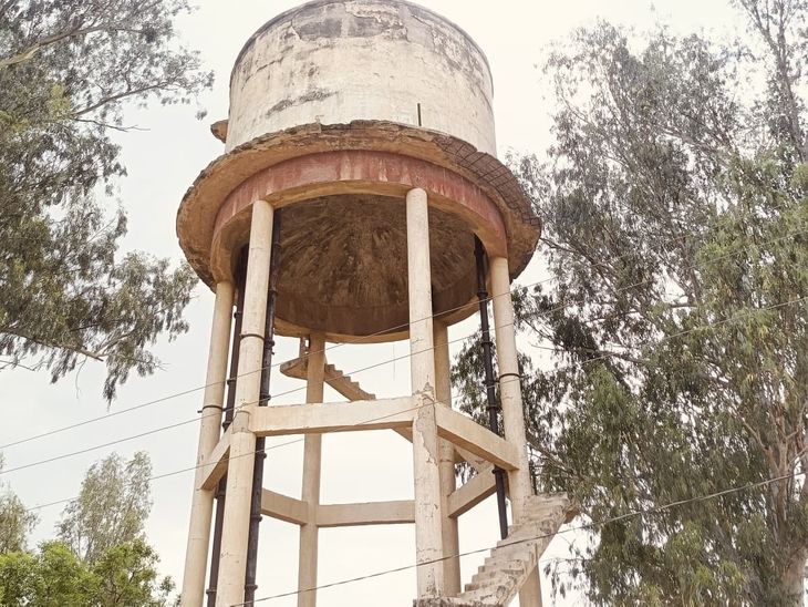 Gandheli Village Overhead Tank Danger | Villagers Demand Removal