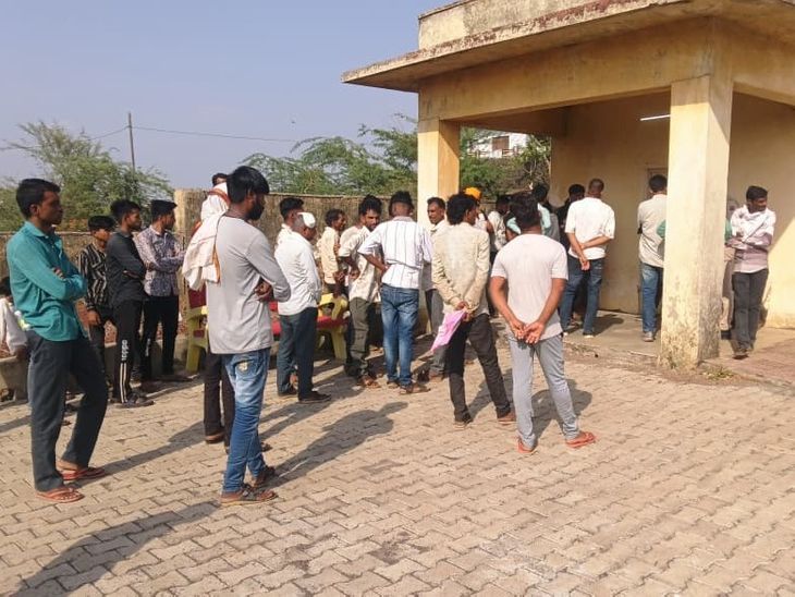 Rajasthan Youth Death: Khet Work Blamed, Police Morgue Darj