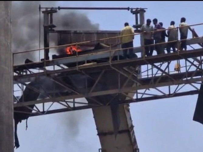 Ramala Sugar Mill Bagasse Fire | Lakhs of Rs Raked by Welding Spark
