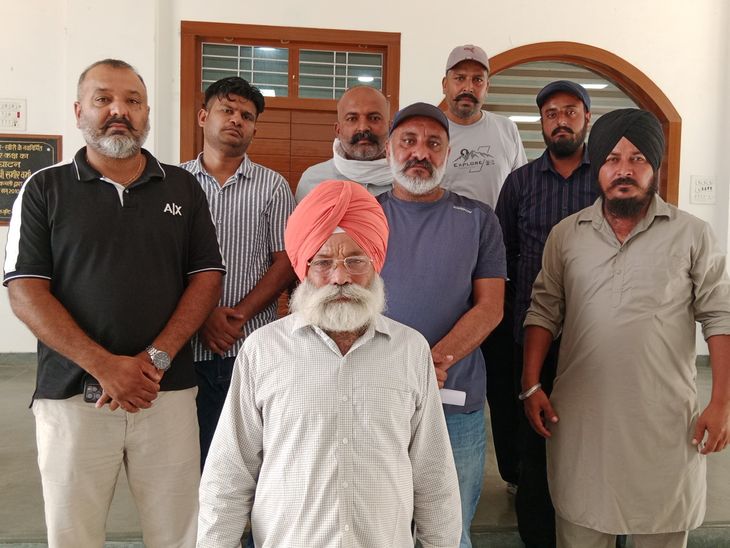 Lakhimpur Kisan Sangathan Gives Memorandum to DM | Stop Illegal Mining