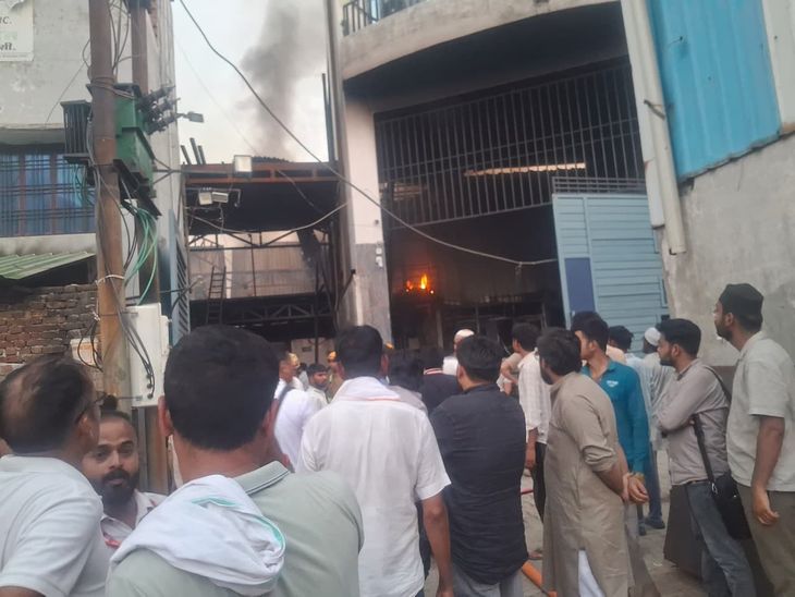 Moradabad Fire: Two Factories Blaze in Mainather | Short Circuit Suspected