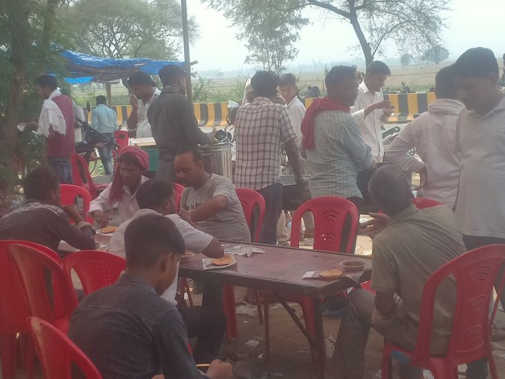 Shravasti Bade Mangal Prasad Vitaran | Dikoli Chowk Bhandara